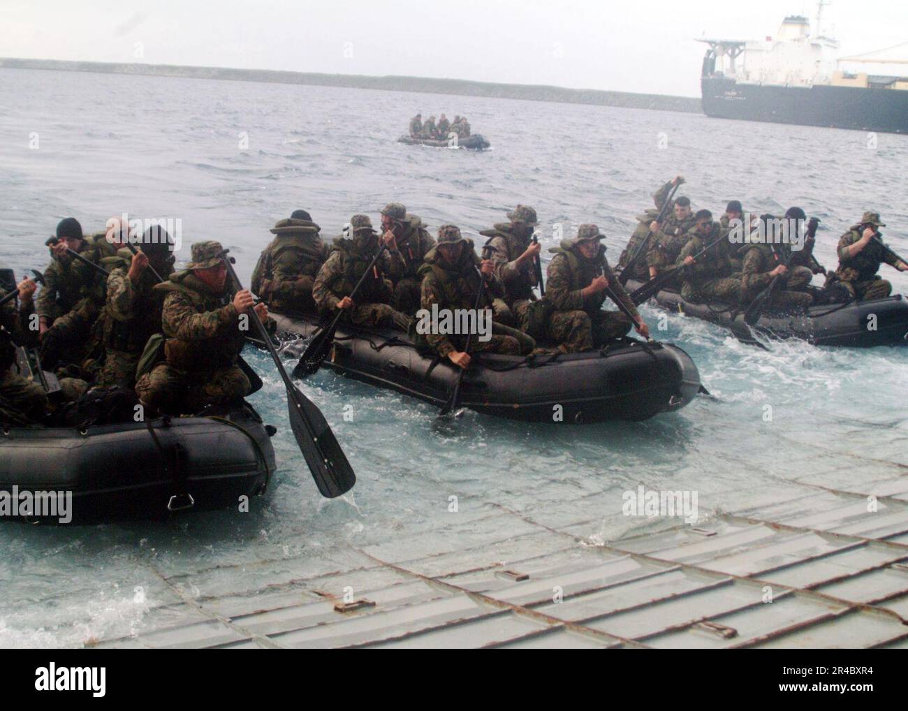 US Navy Marines assigned to the Thirty-first Marine Expeditionary Unit ...