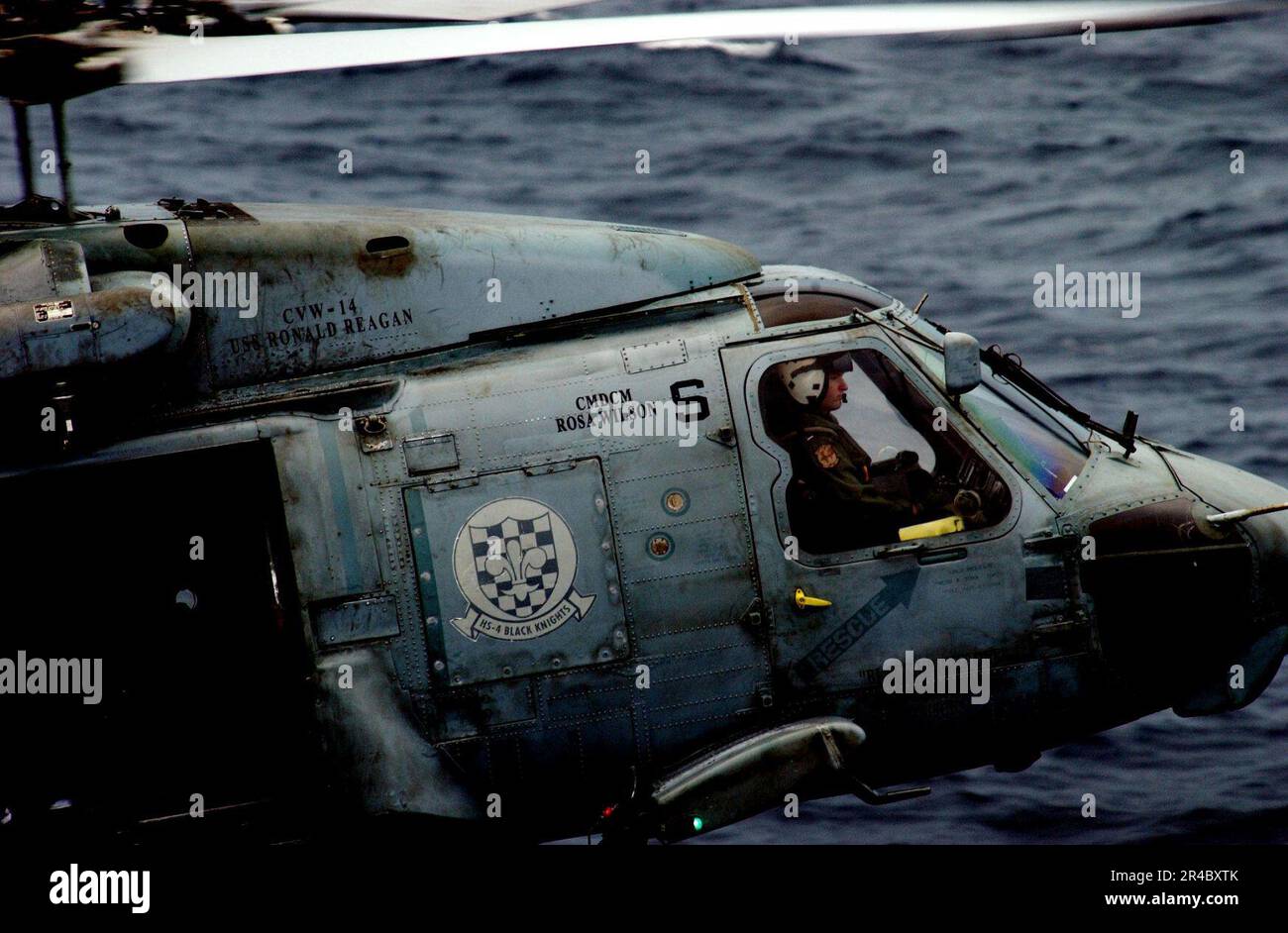 US Navy A SH-60F Seahawk helicopter assigned to the ''Black Knights ...