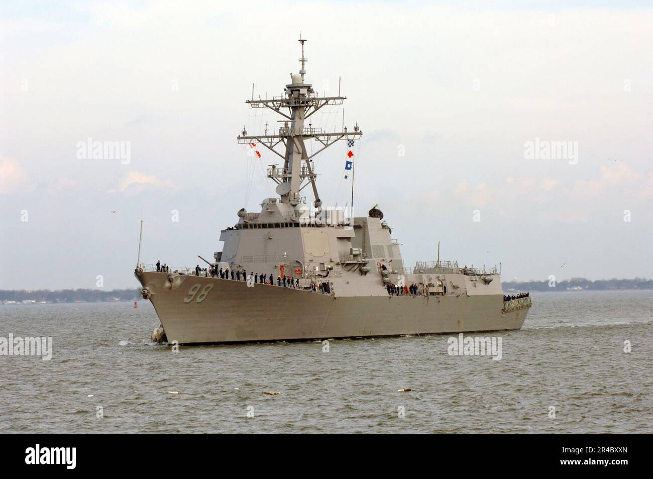 US Navy The guided missile destroyer USS Forrest Sherman (DDG 98 ...
