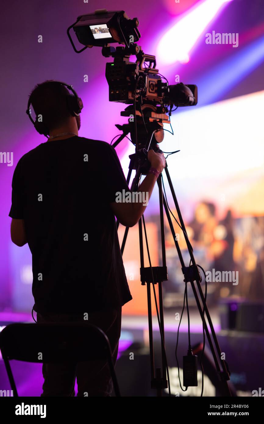 Video game screen shot advertising hi-res stock photography and images ...