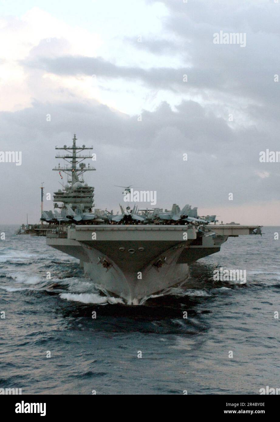 US Navy The Nimitz-class aircraft carrier USS Ronald Reagan (CVN 76 ...