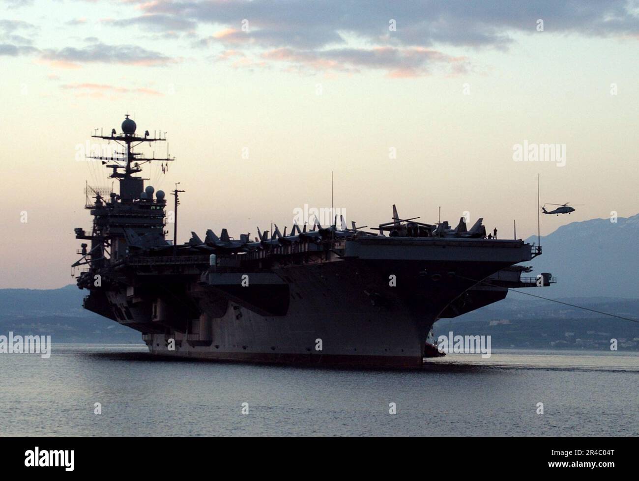 US Navy The Nimitz-class aircraft carrier USS Theodore Roosevelt (CVN 71) arrives for a ...