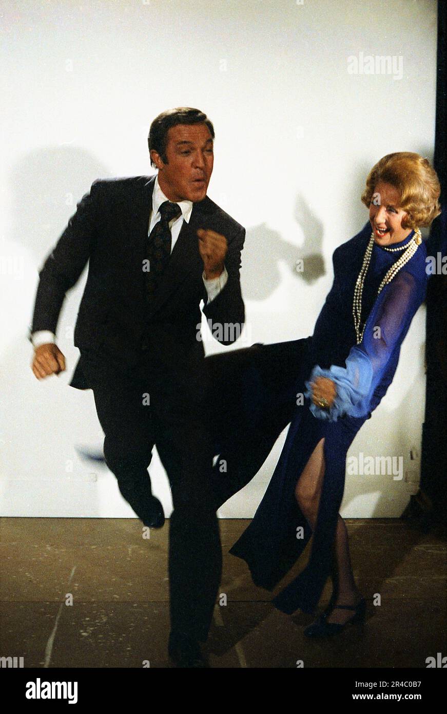 Gene kelly binnie barnes hi-res stock photography and images - Alamy