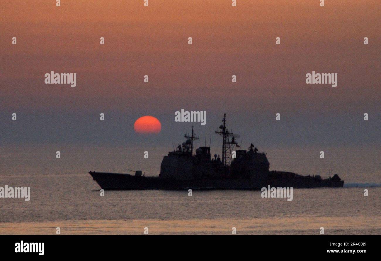 Guided missile cruiser uss cape hi-res stock photography and images - Alamy