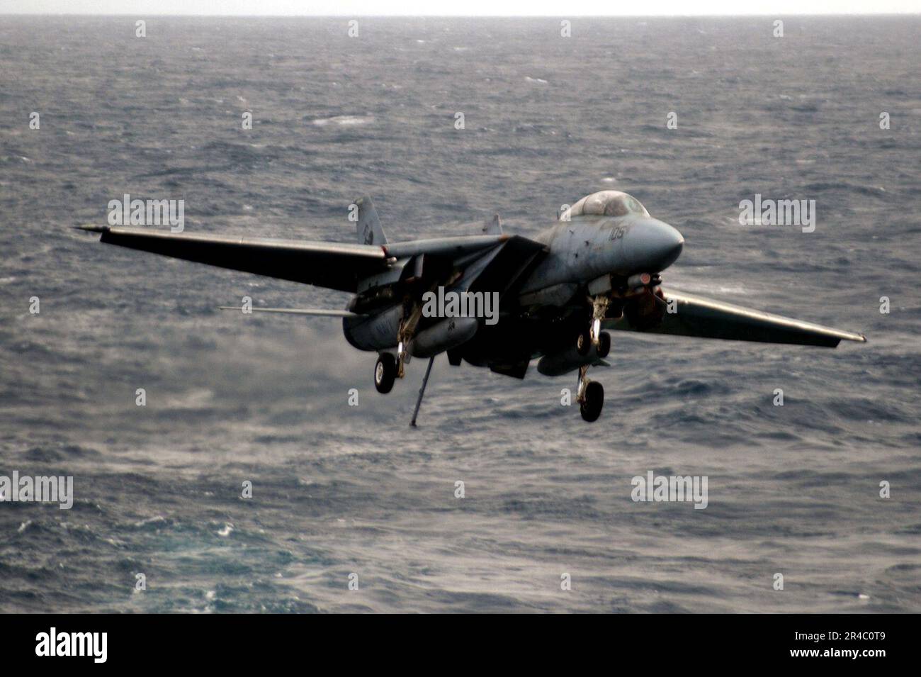 US Navy An F-14D Tomcat assigned to the Stock Photo - Alamy