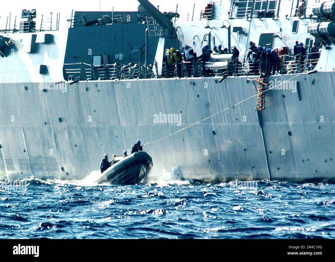 US Navy The Arleigh Burke-class guided missile destroyer USS Mason (DDG ...