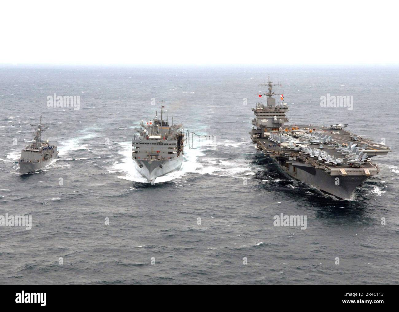 US Navy The guided-missile frigate USS Taylor (FFG 50), Military ...