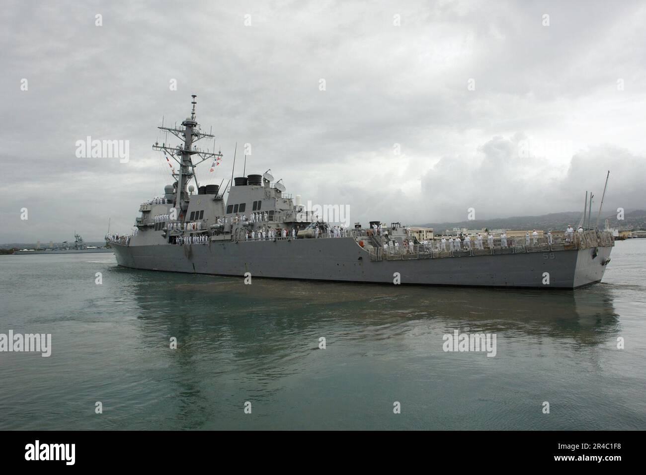 US Navy The guided missile destroyer USS Russell (DDG 59) departs Pearl ...