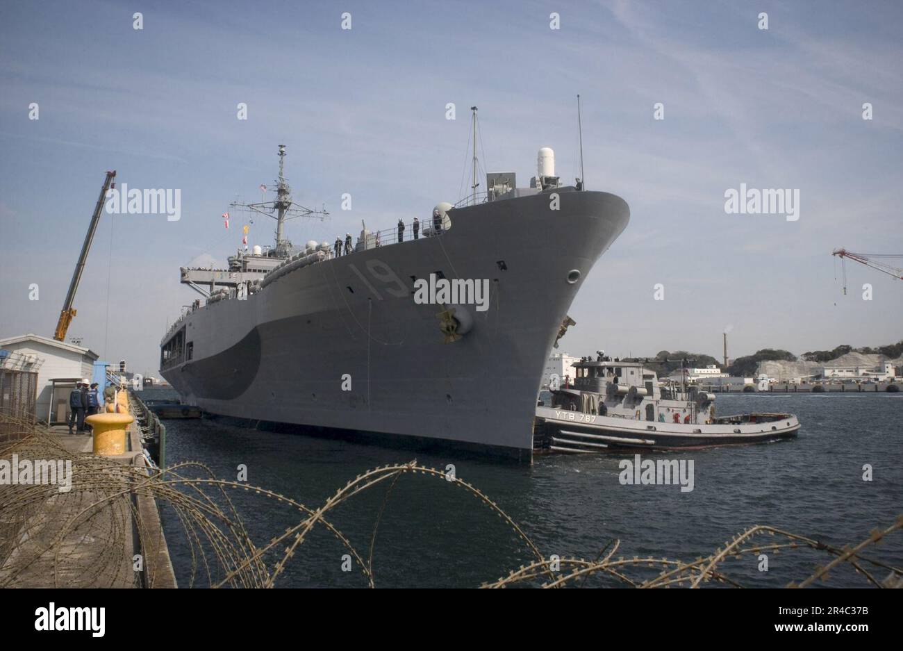 US Navy Amphibious command and control ship USS Blue Ridge (LCC 19 ...