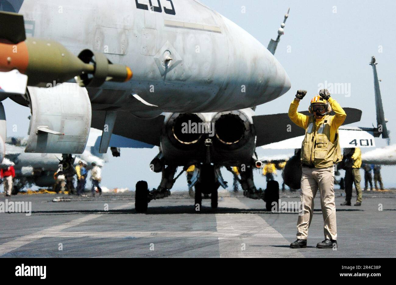 US Navy Nimitz-class aircraft carrier USS Ronald Reagan (CVN 76) Flight ...