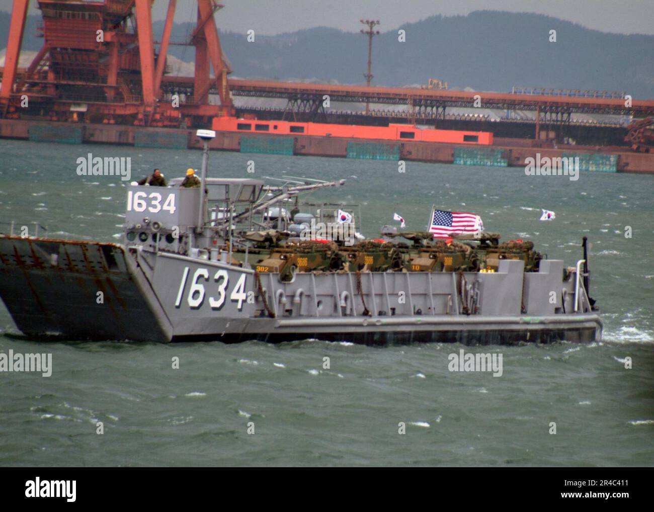 US Navy A Landing Craft Utility (LCU), launched from the amphibious ...
