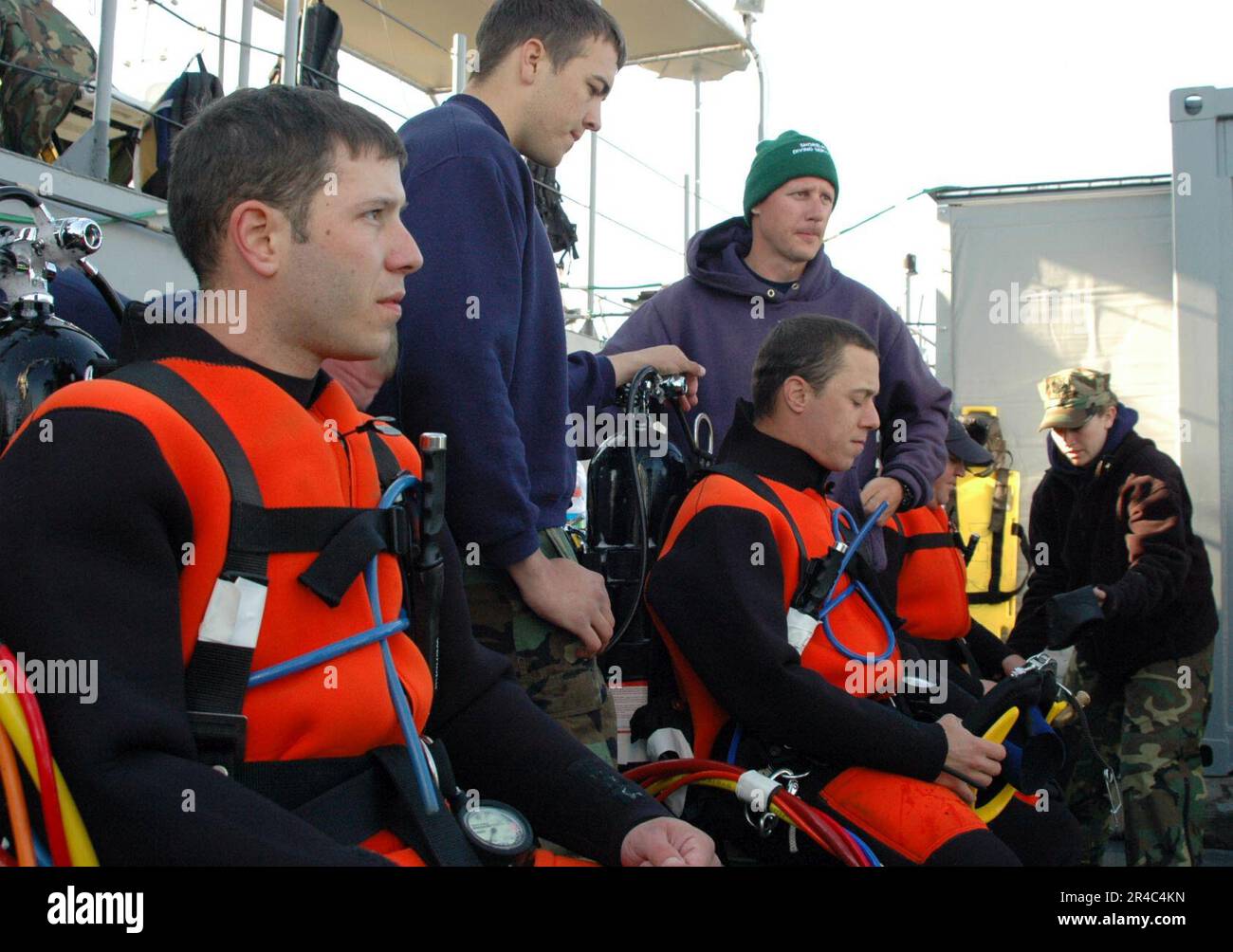 US Navy Master Diver pre-screening candidates focus on upcoming ...