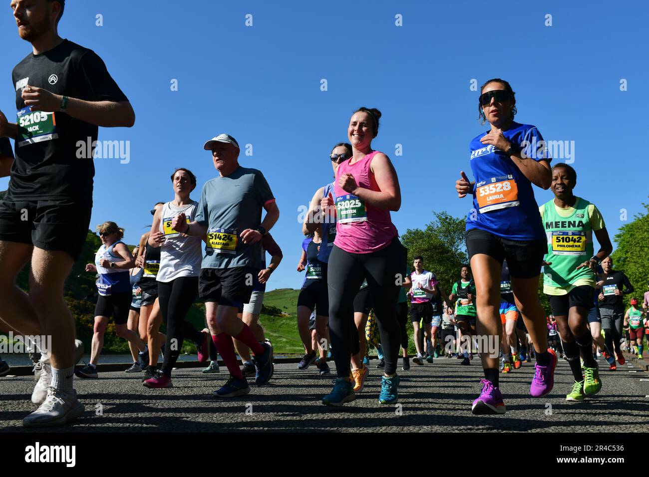 Edinburgh Scotland, UK 27 May 2023. Hundreds of runners make their way ...