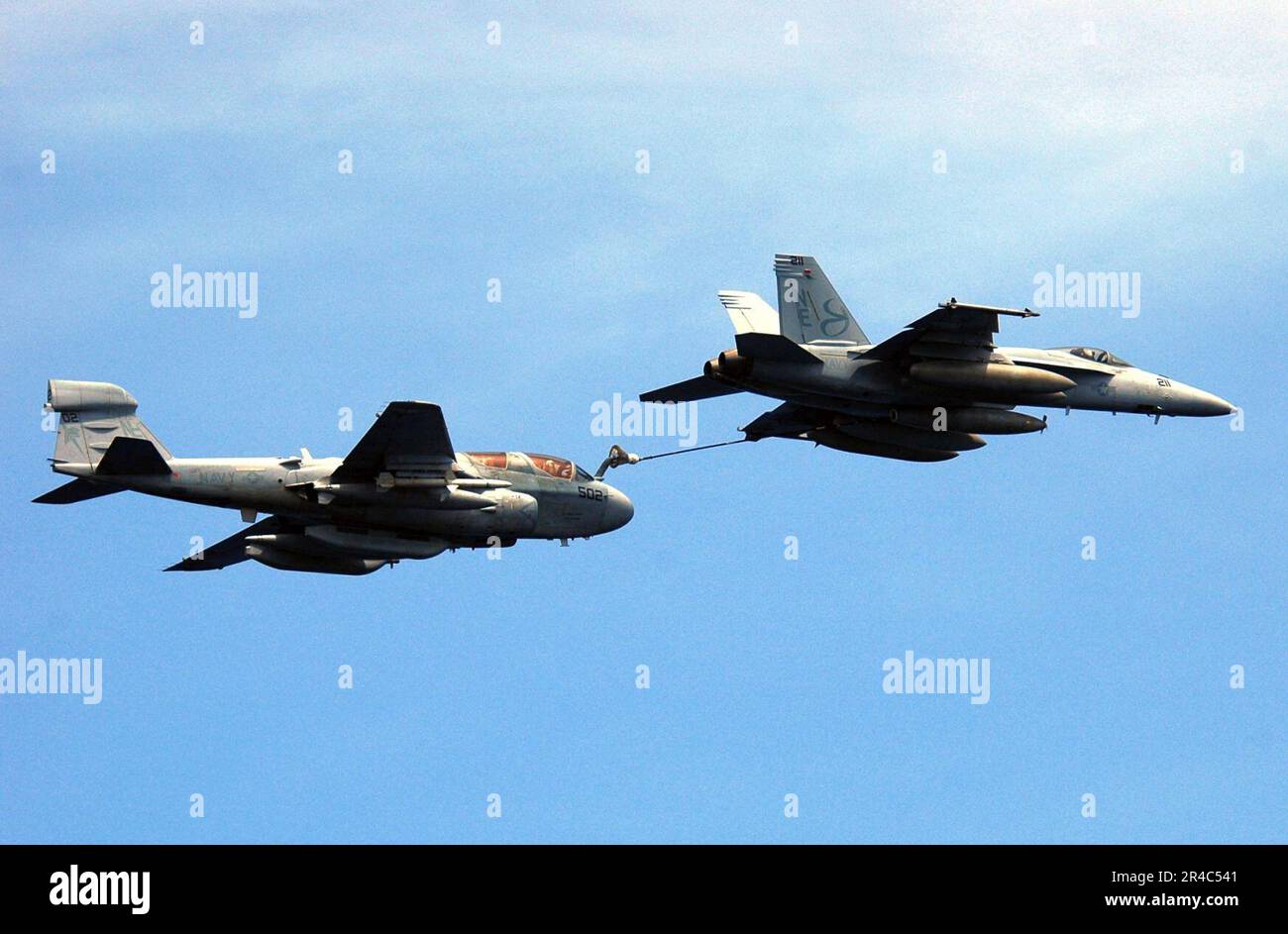 US Navy An F-A-18E Super Hornet assigned to the Kestrels of Strike ...