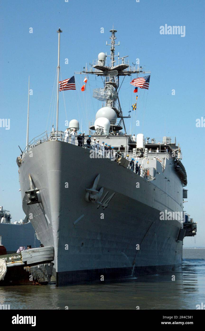 US Navy Amphibious transport dock USS Trenton (LPD 14) gets underway ...