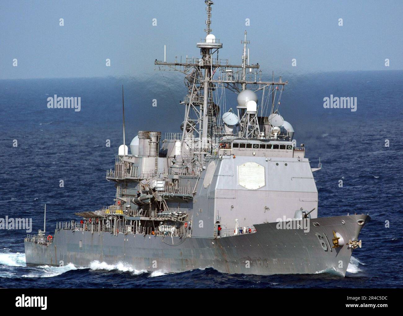 US Navy The guided-missile cruiser USS Monterey (CG 61) prepares to ...