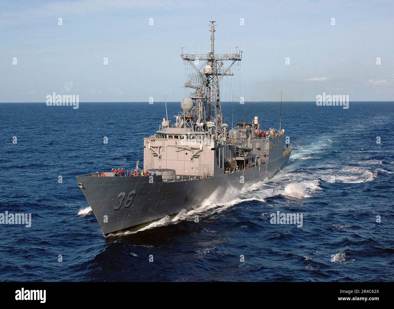 US Navy Guided-missile frigate USS Underwood (FFG 36) prepares to ...