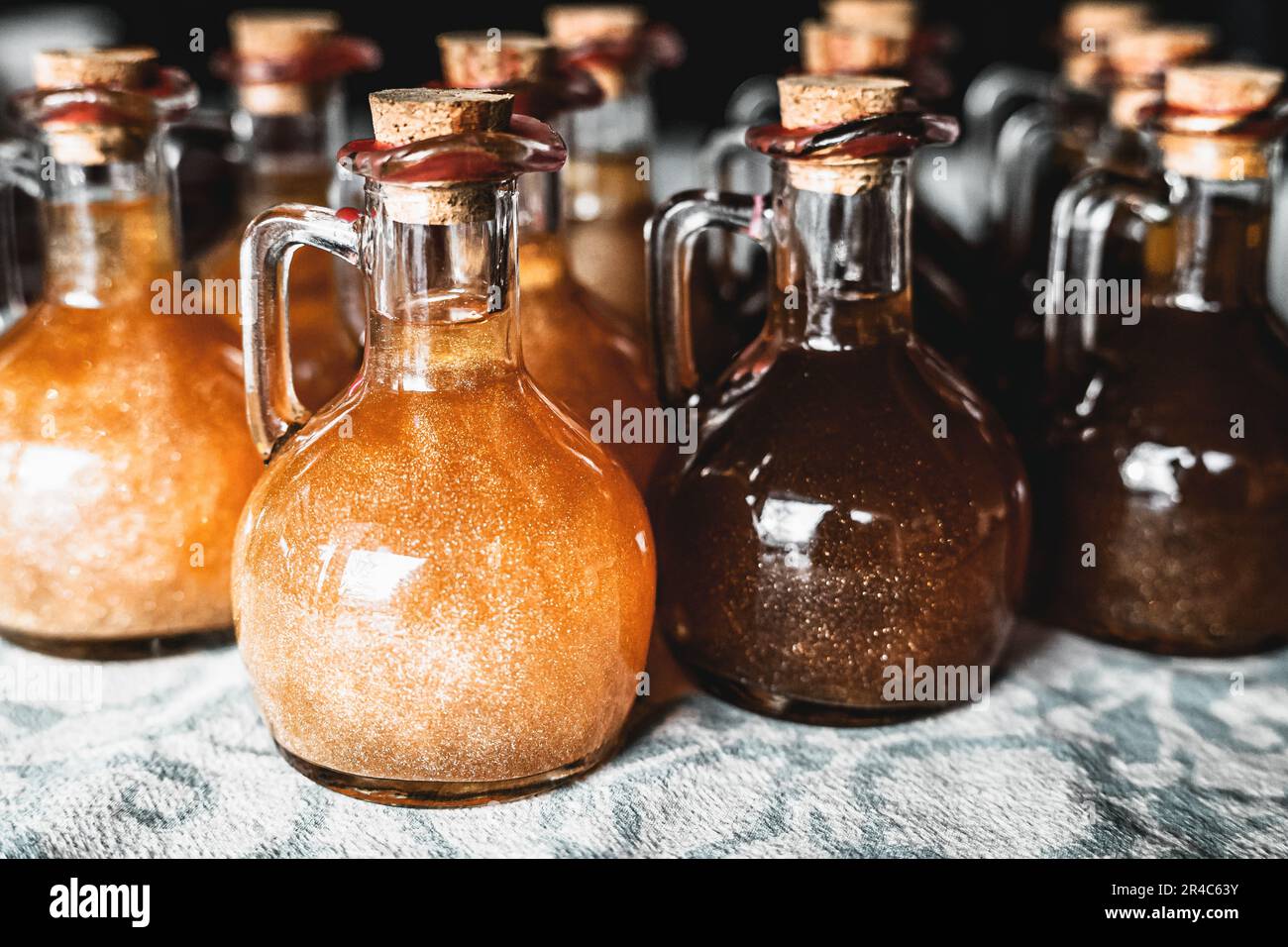 Fill liquids hi-res stock photography and images - Alamy