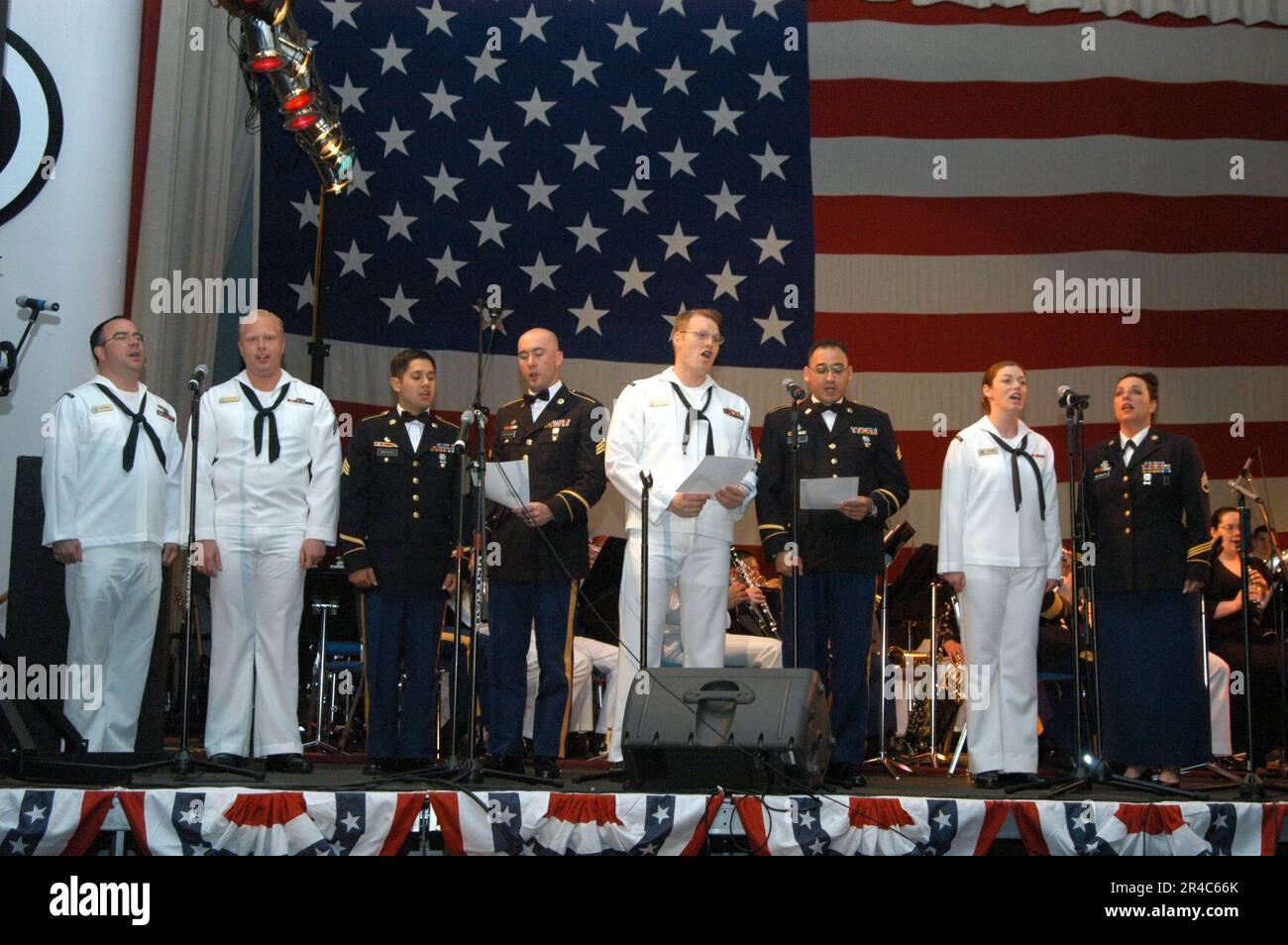 US Navy Sailors from Navy Band Northwest and Soldiers from America ...