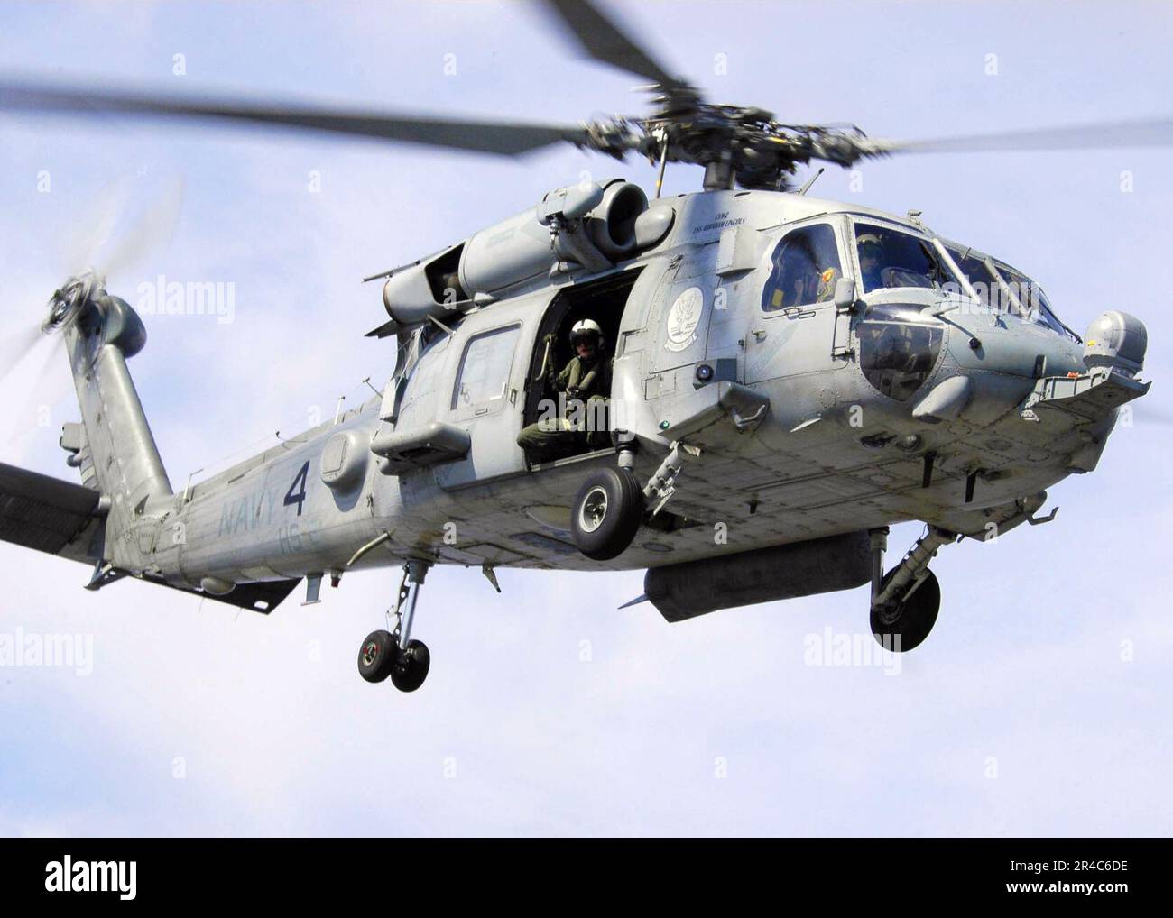 US Navy An SH-60F Seahawk of Helicopter assigned to the Stock Photo - Alamy