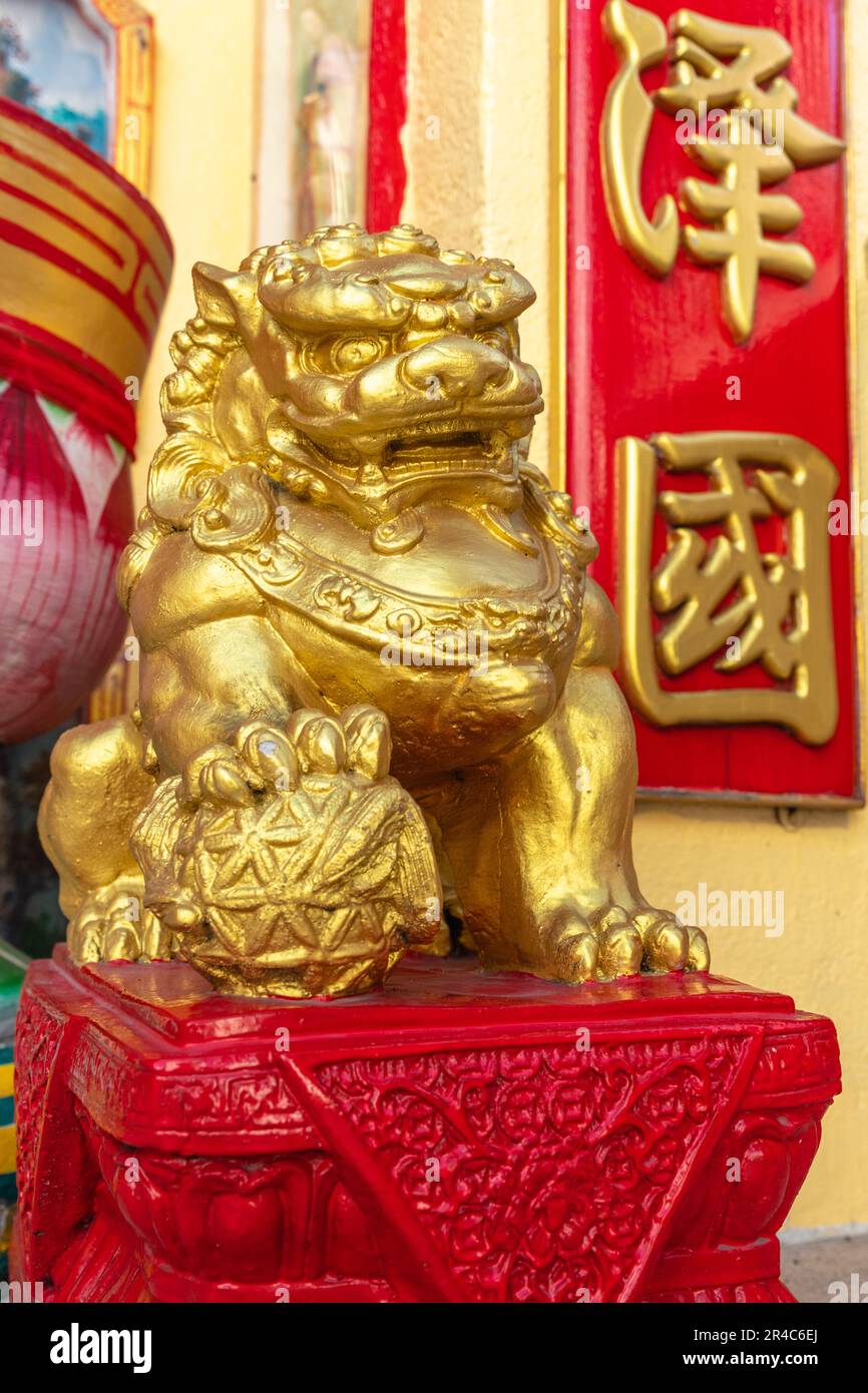Guardian lion shishi at San Chao 7 Shrine (Chao Mae Thapthim), Cantonese temple to Goddess Mazu ...