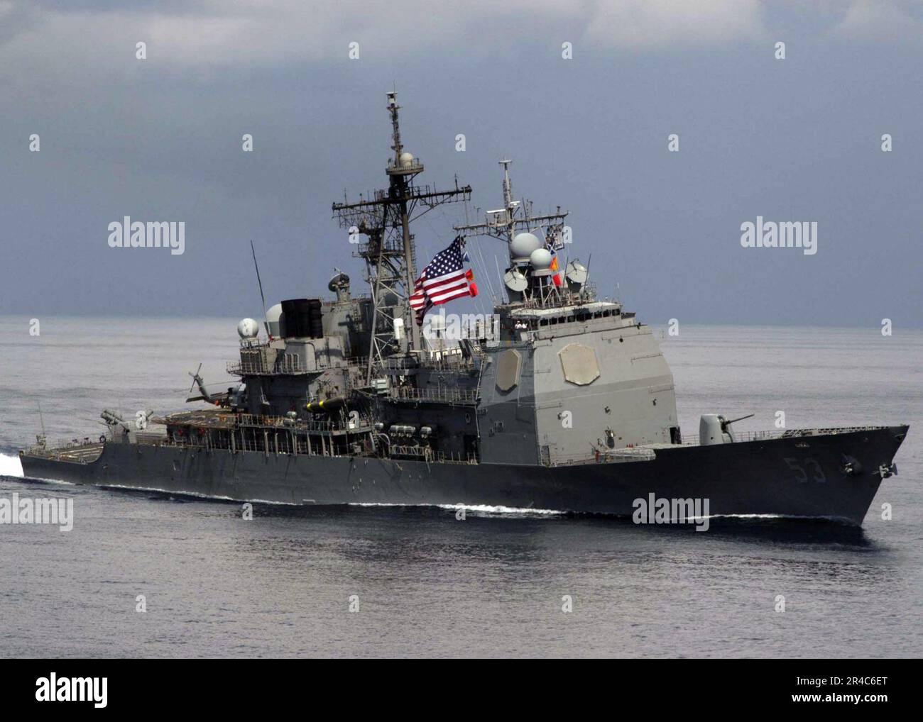 US Navy The guided-missile cruiser USS Mobile Bay (CG 53) performs a ...