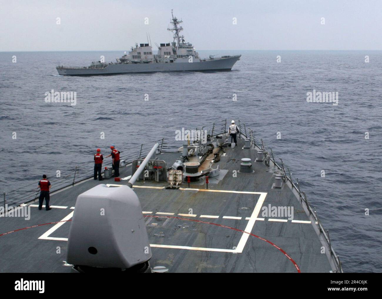 US Navy The guided-missile destroyer USS Curtis Wilbur (DDG 54) tows ...