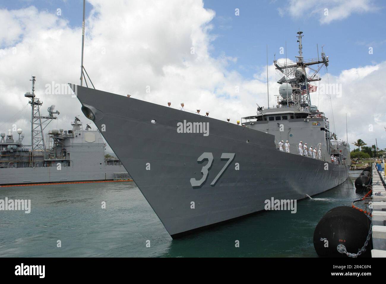 US Navy Guided-missile frigate USS Crommelin (FFG 37) departs Pearl ...