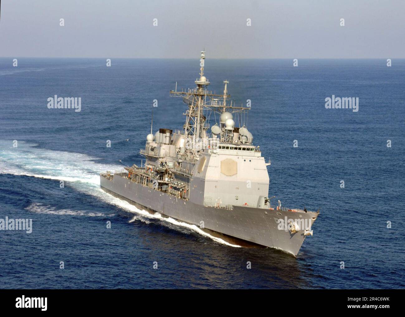 US Navy The guided-missile cruiser USS Leyte Gulf (CG 55) sails through ...