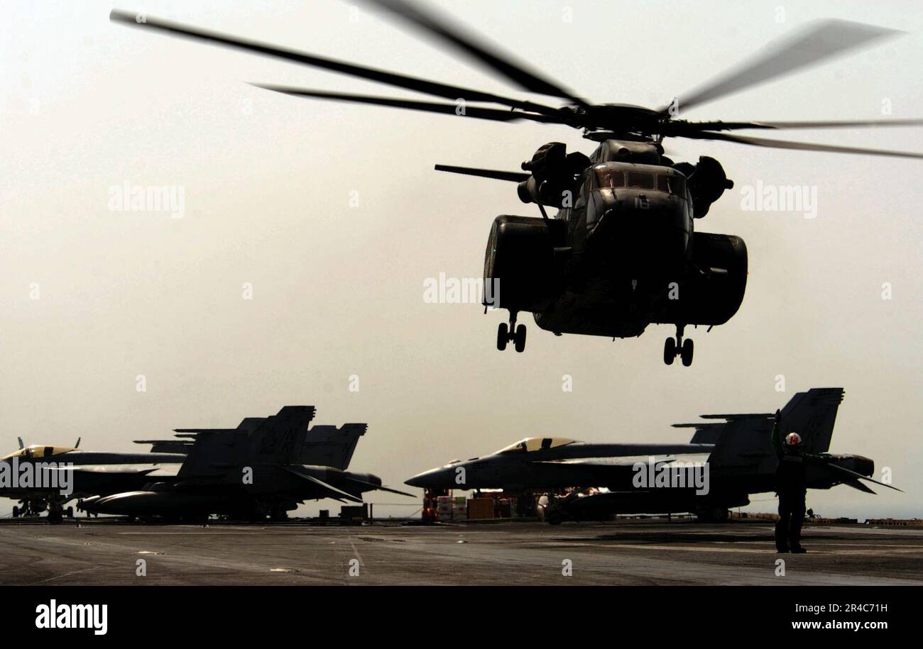 US Navy An MH-53E Sea Dragon assigned to Helicopter Mine Support ...