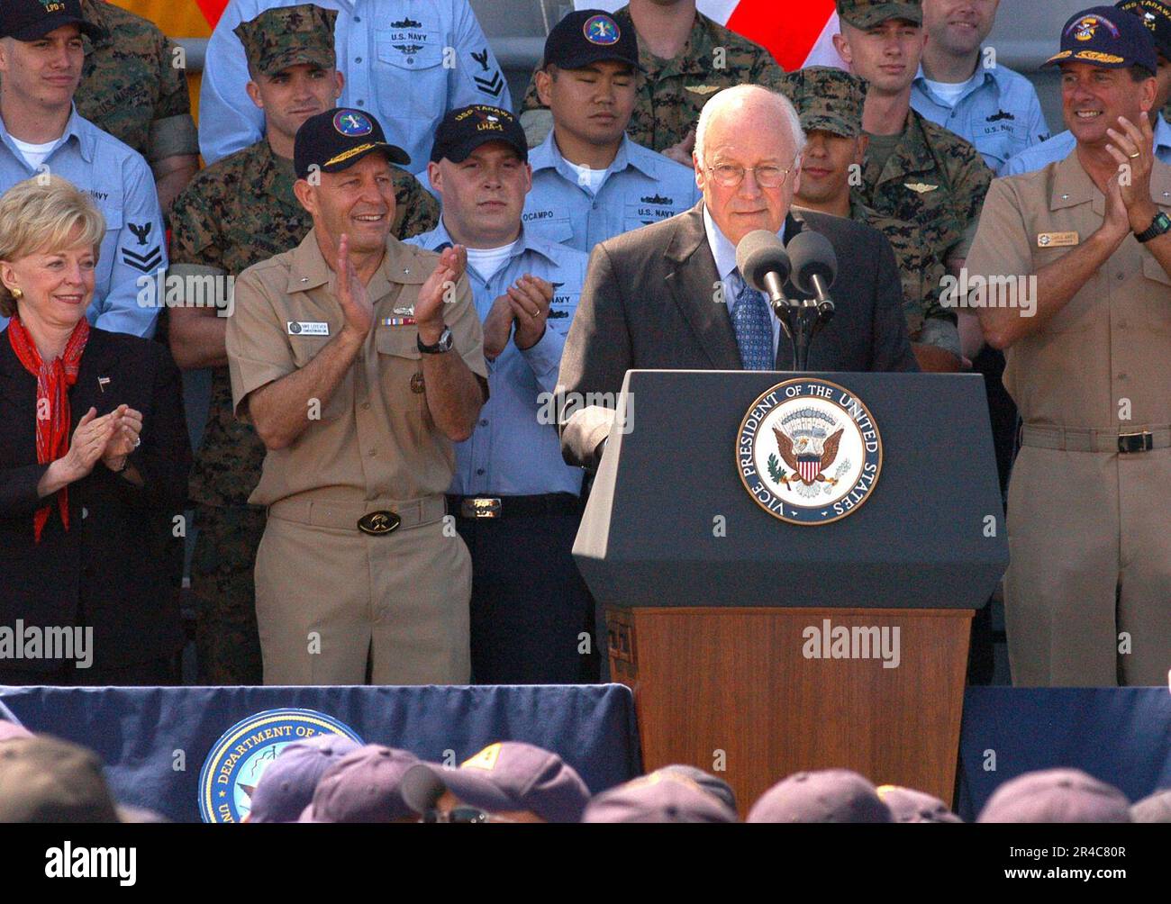 US Navy Vice President Dick Cheney addresses Sailors and Marines ...