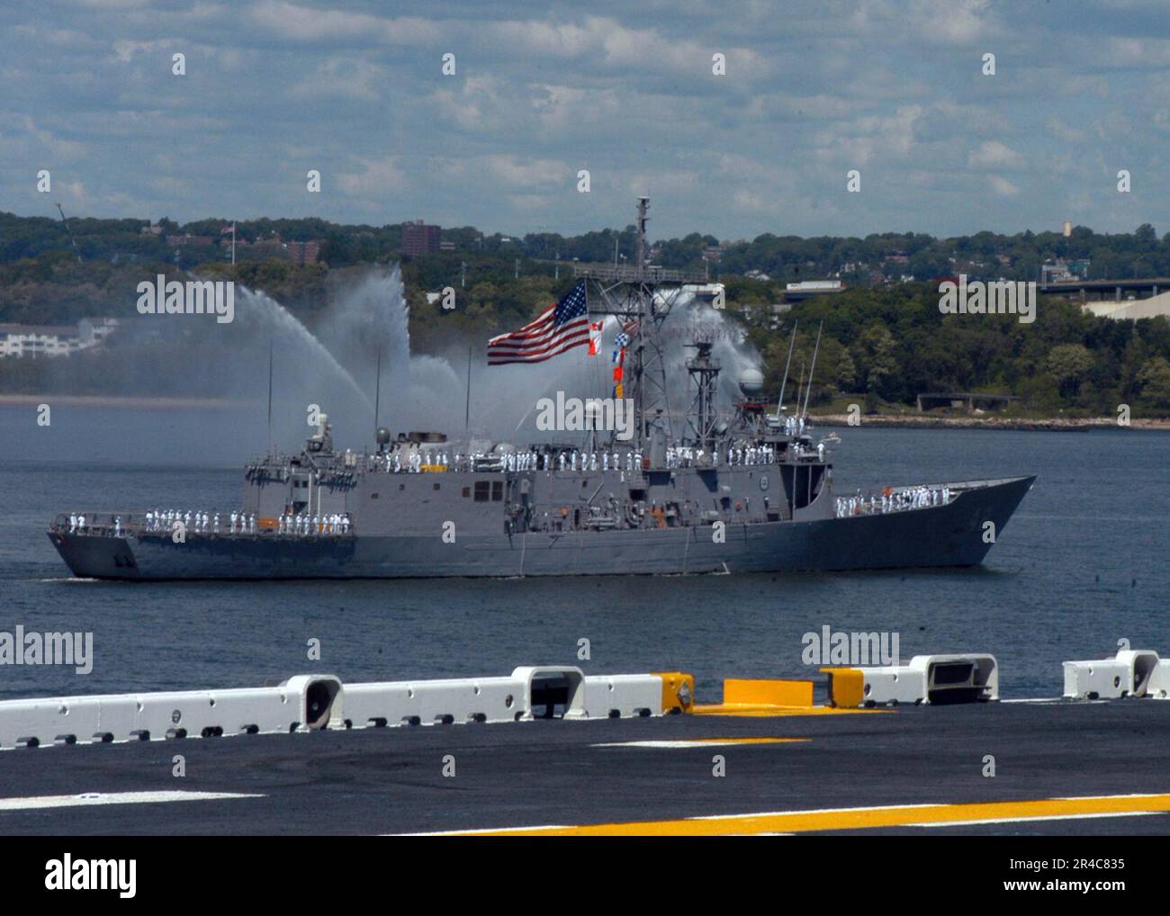 US Navy The destroyer USS Ramage (DDG 46) passes port side of the ...