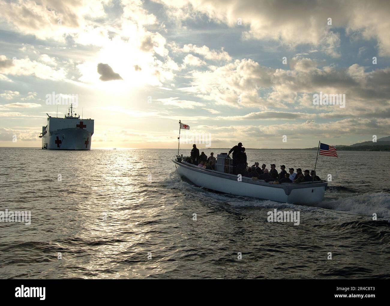 US Navy Medical teams and crew make their way back to the Military ...