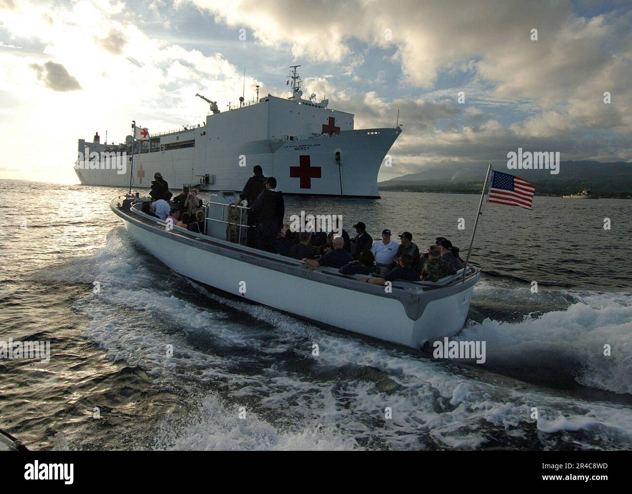 US Navy Medical teams and crew make their way back to the Military ...