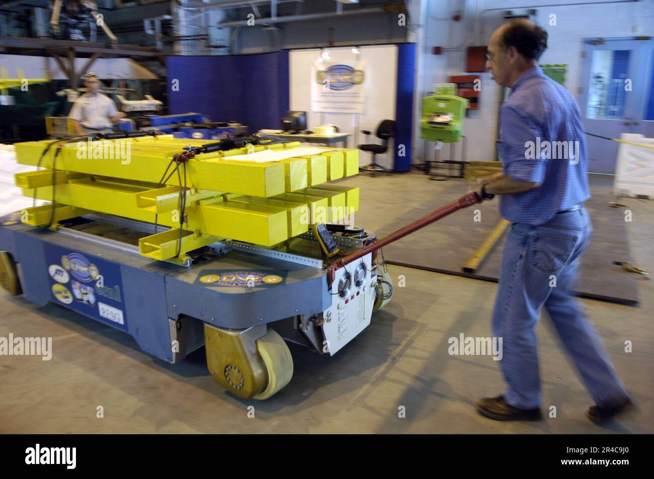 US Navy from the Oak Ridge National Laboratory (ORNL) demonstrates the ...