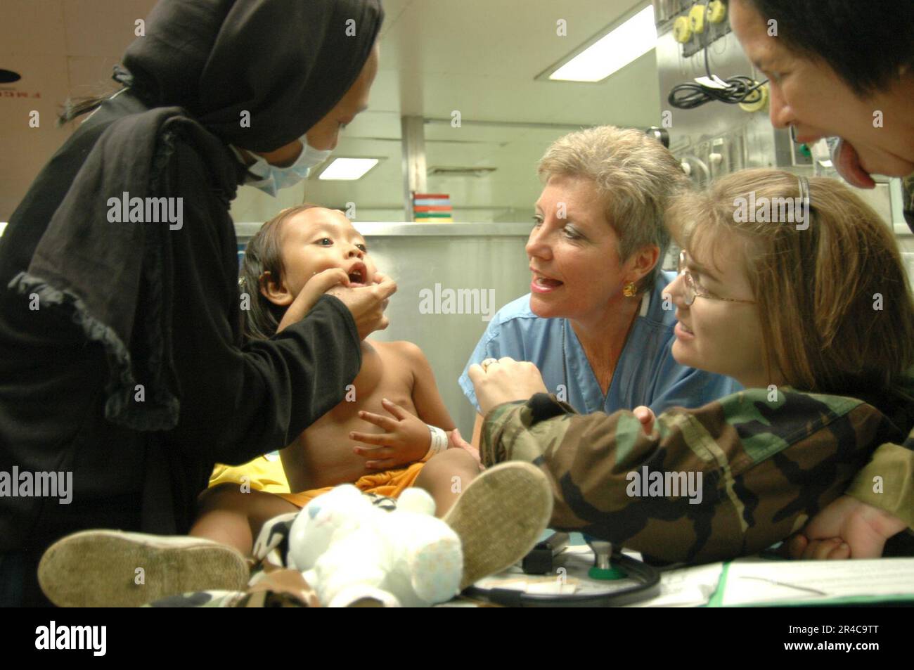 US Navy A boy celebrates his 5th birthday aboard the U.S. Military ...