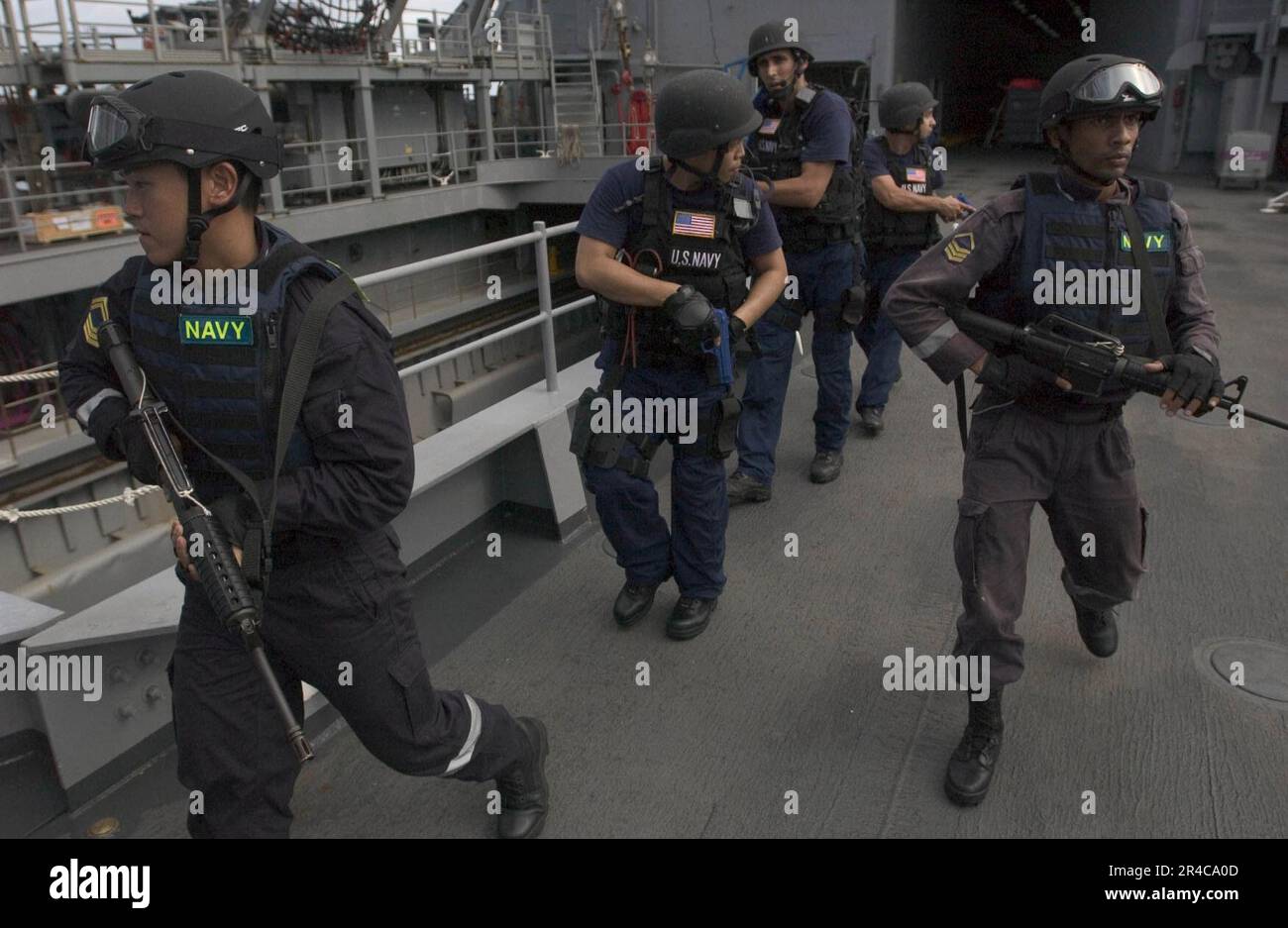US Navy A combined U.S. and Republic of Singapore Navy (RSN) visit ...