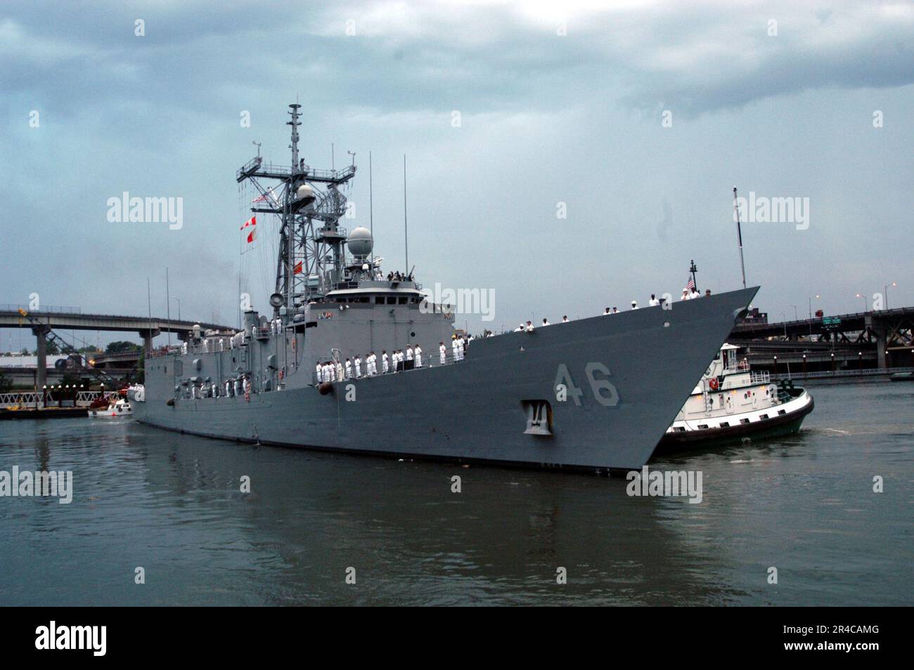 US Navy Guided missile frigate USS Rentz (FFG 46) heads back out to sea ...
