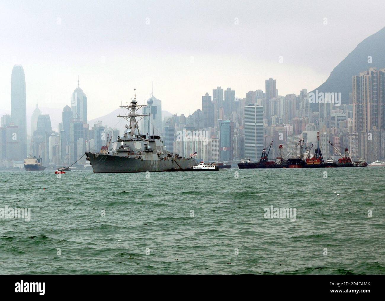 US Navy The Arleigh Burke-class guided-missile destroyer USS Decatur ...