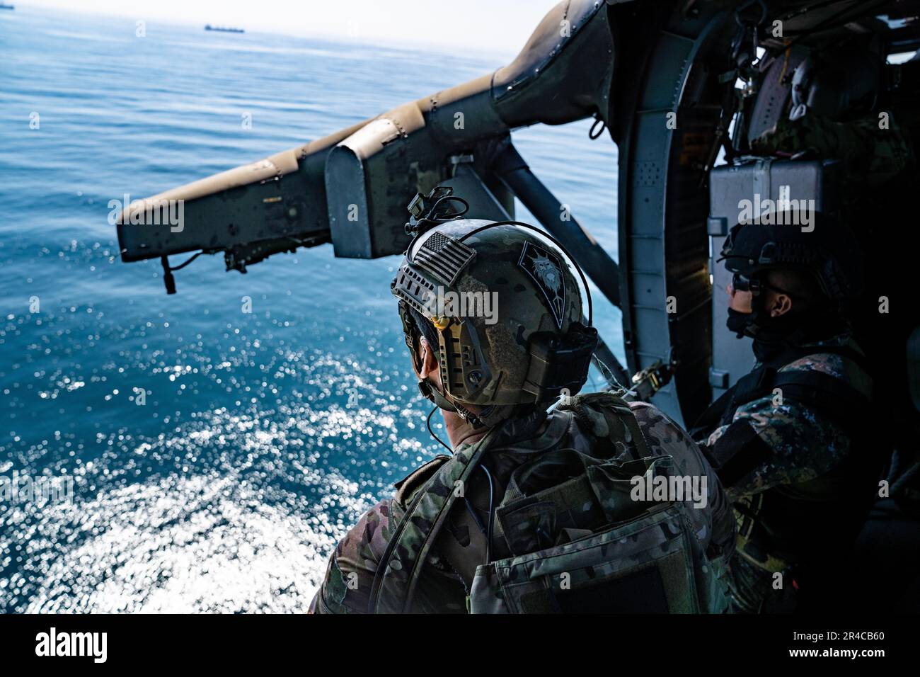 U.S. Navy Seals conduct boat seizure training with Guatemalan soldiers ...