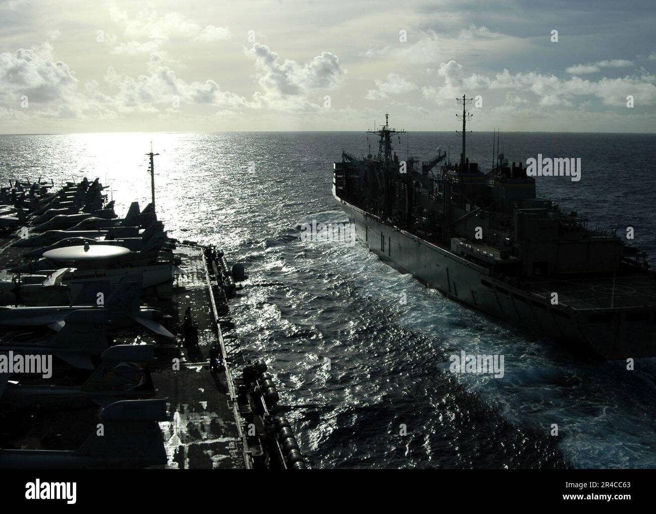 US Navy USS Abraham Lincoln (CVN 72) pulls alongside the Military ...