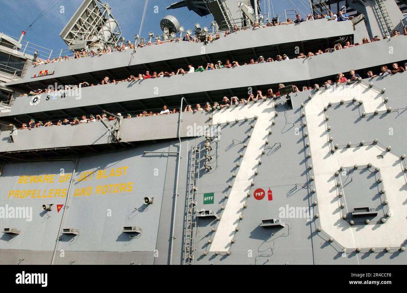 US Navy Friends and family members of Sailors aboard USS Ronald Reagan ...