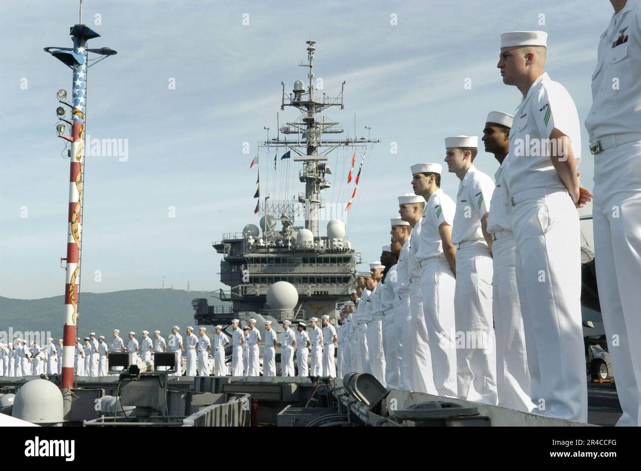 US Navy Conventionally-powered aircraft carrier USS Kitty Hawk (CV 63 ...