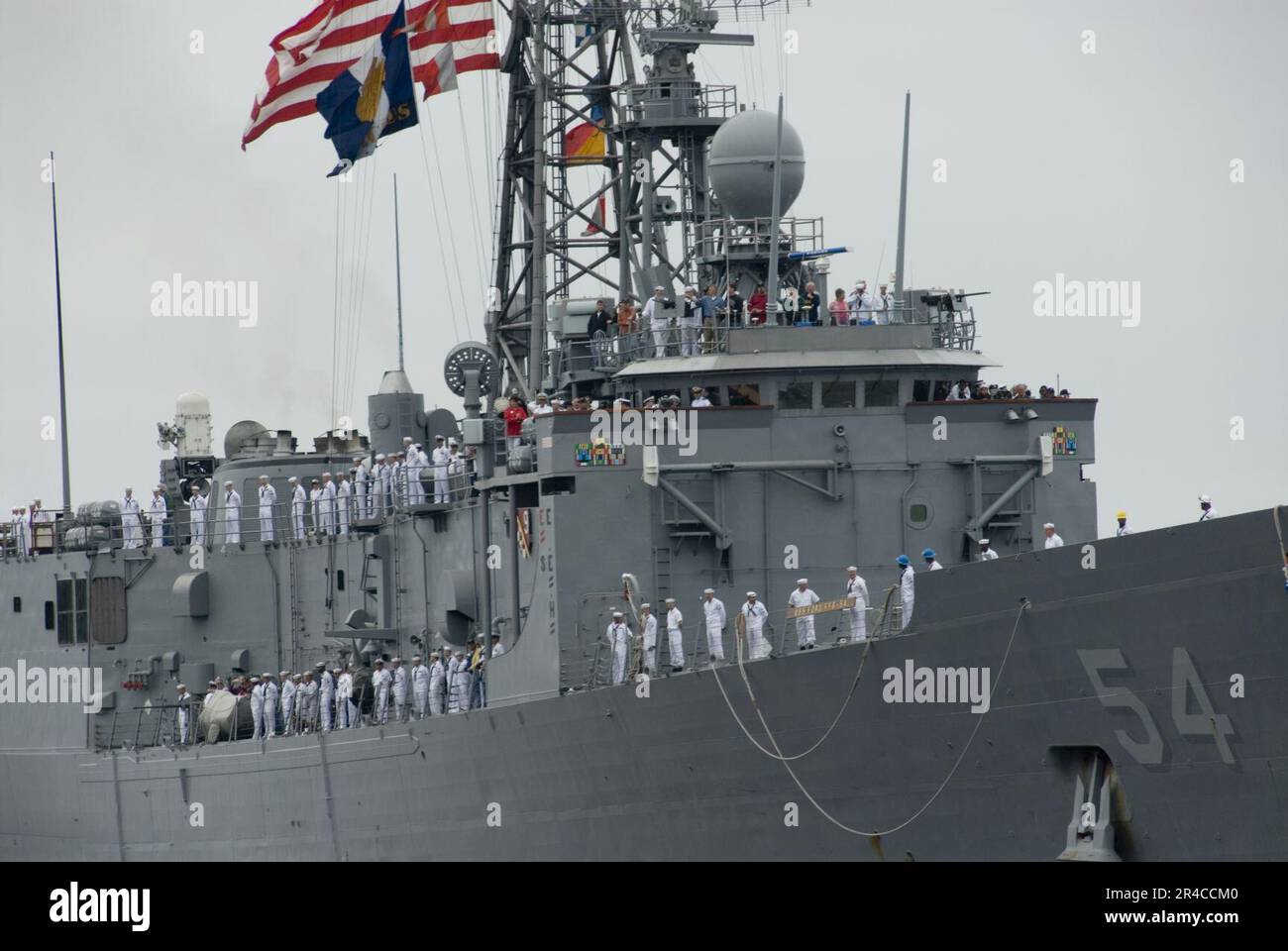 US Navy Sailors assigned to the guided-missile frigate USS Ford (FFG 54 ...