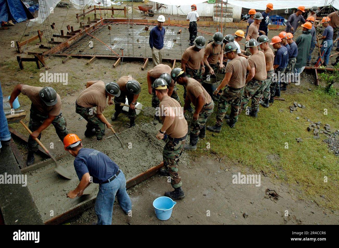 US Navy Philippine Navy Seabees and U.S. Navy Seabees assigned to Naval ...