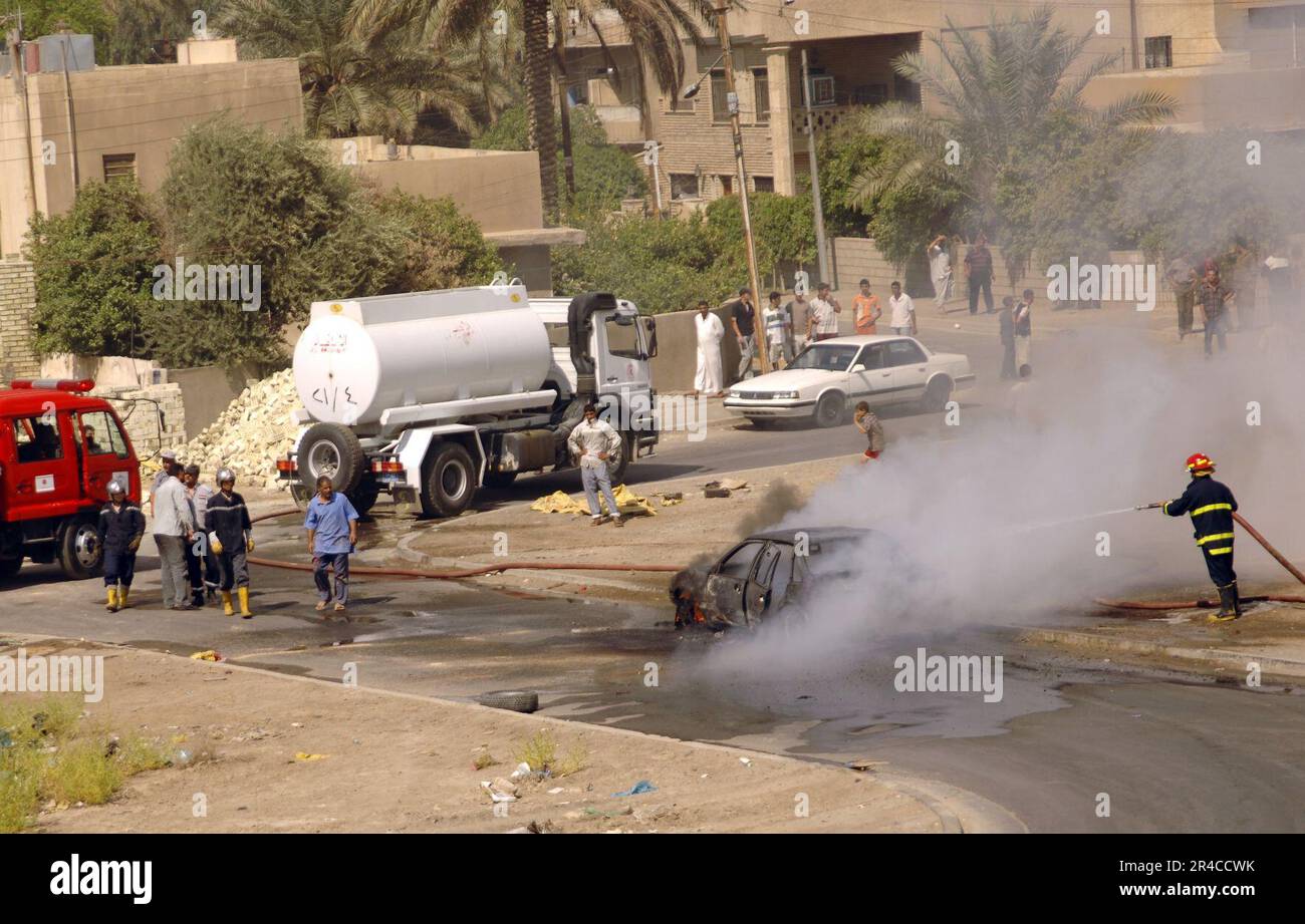 Iraqi firefighters hi-res stock photography and images - Alamy