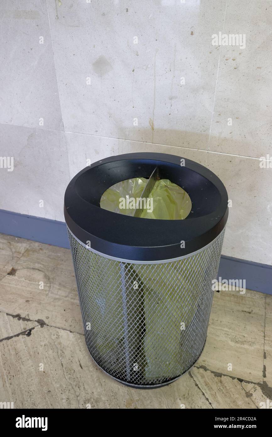 Metallic container situated hi-res stock photography and images - Alamy