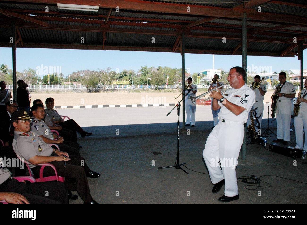 US Navy Navy Musician 1st Class a member of the U.S. Navy Showband ...