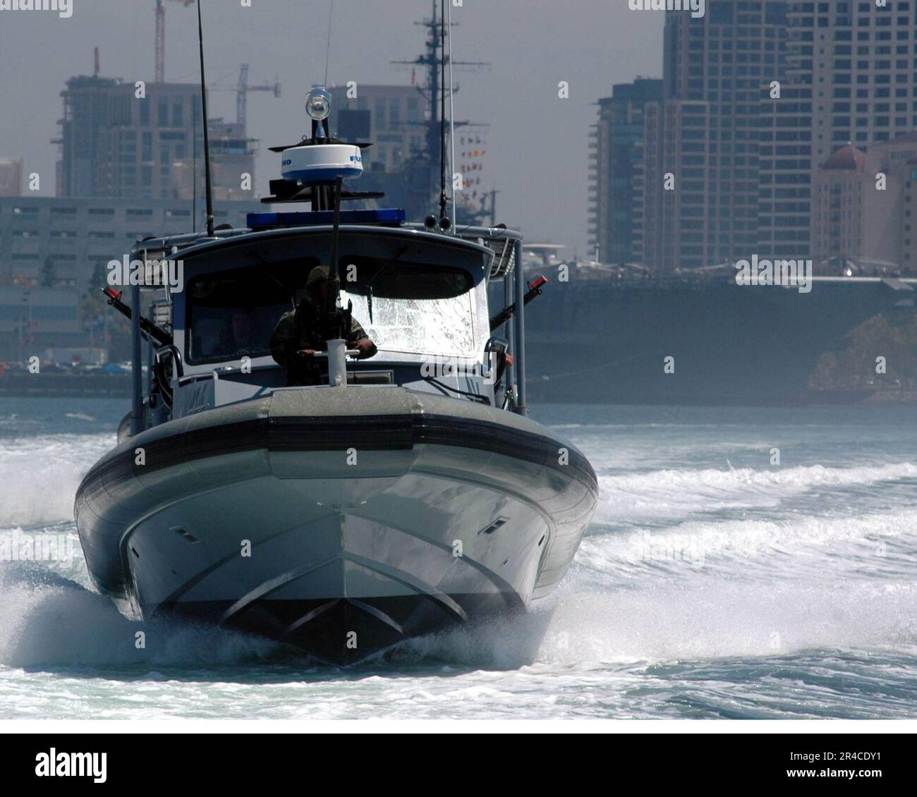 US Navy Sailors assigned Inshore Boat Unit Five Two (IBU-52) train in ...