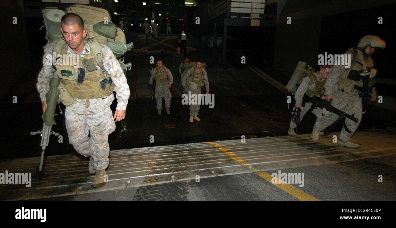 US Navy U.S. Marines from the 24th Marine Expeditionary Unit (MEU-24 ...